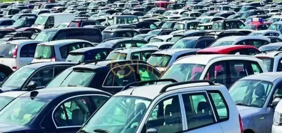 Car sales rise 32% in October 2025