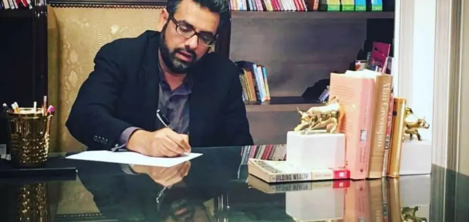 Muzzammil Aslam elevated to provincial minister status in KP